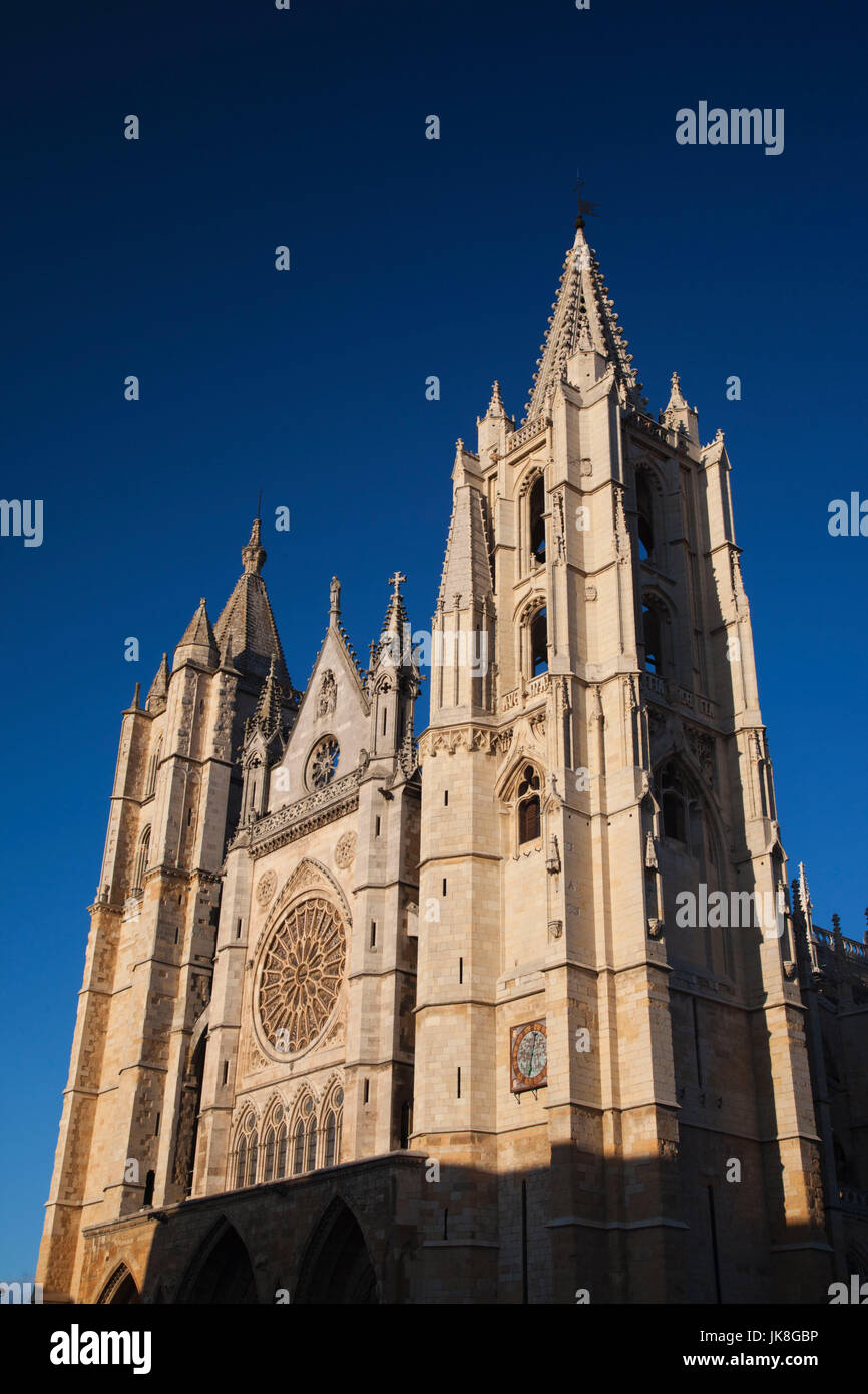 Catedral de leon hi-res stock photography and images - Alamy