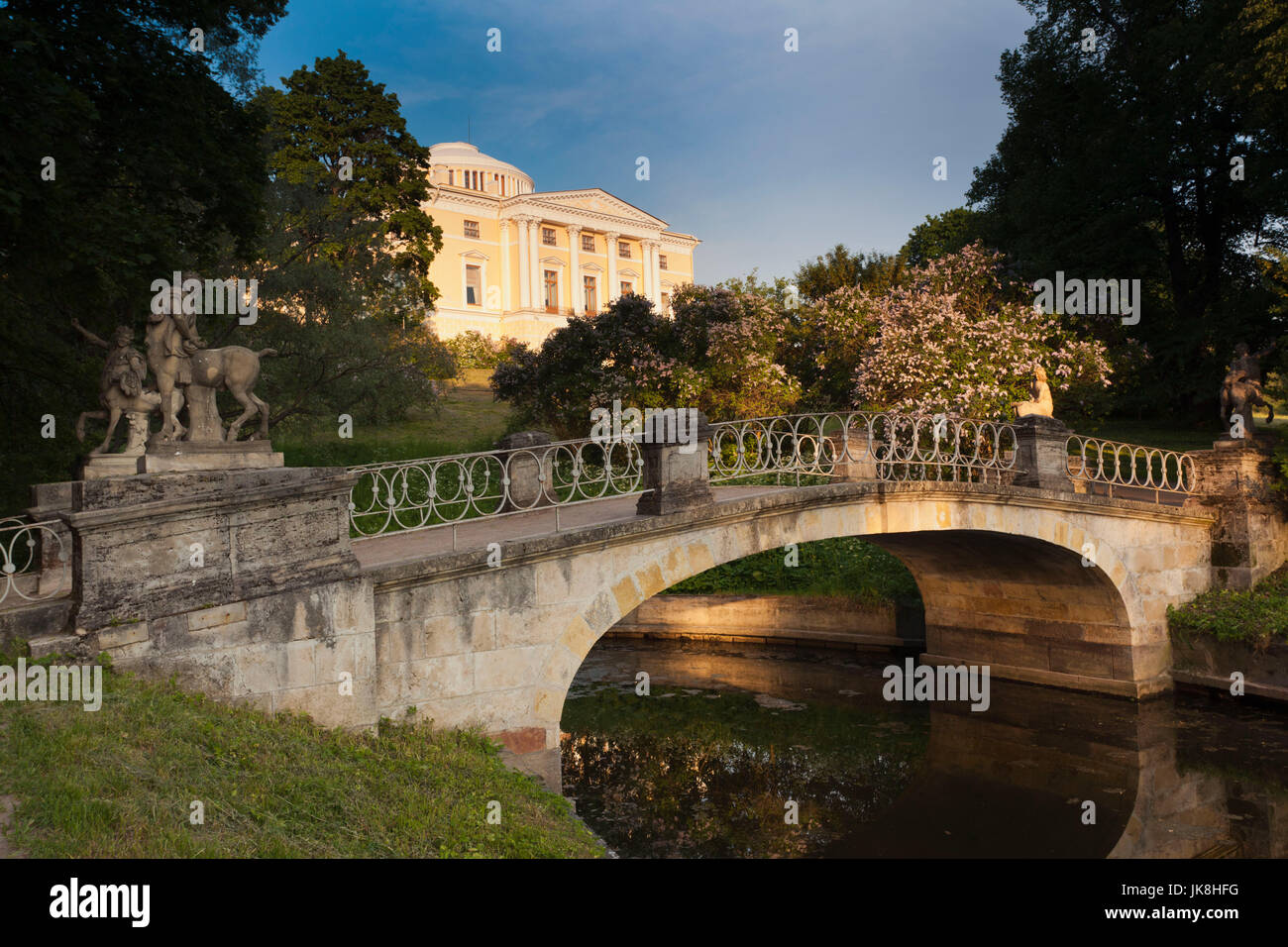 Pavlovsky hi-res stock photography and images - Alamy