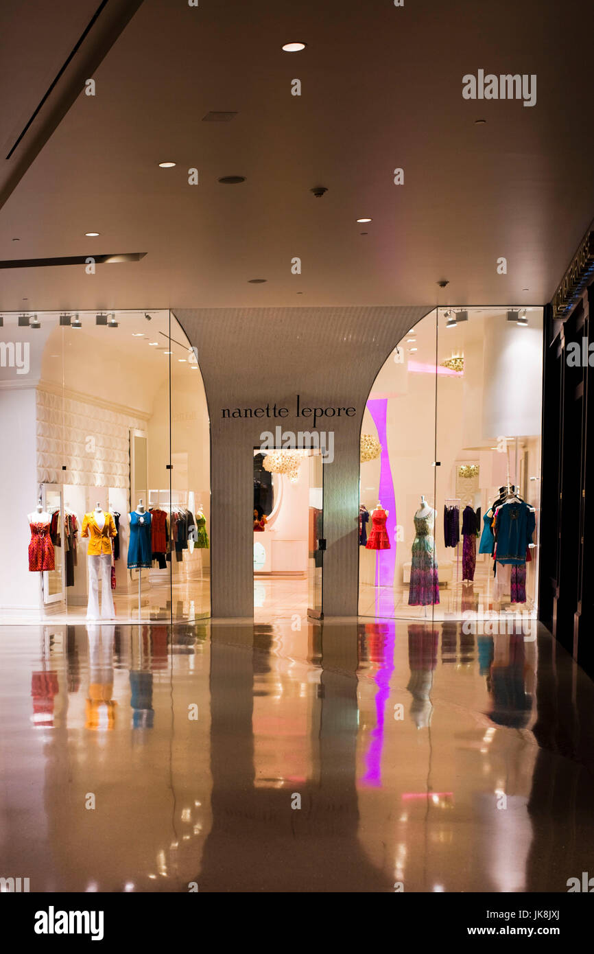 USA, Nevada, Las Vegas, CityCenter, Crystals Luxury Mall, store window ...