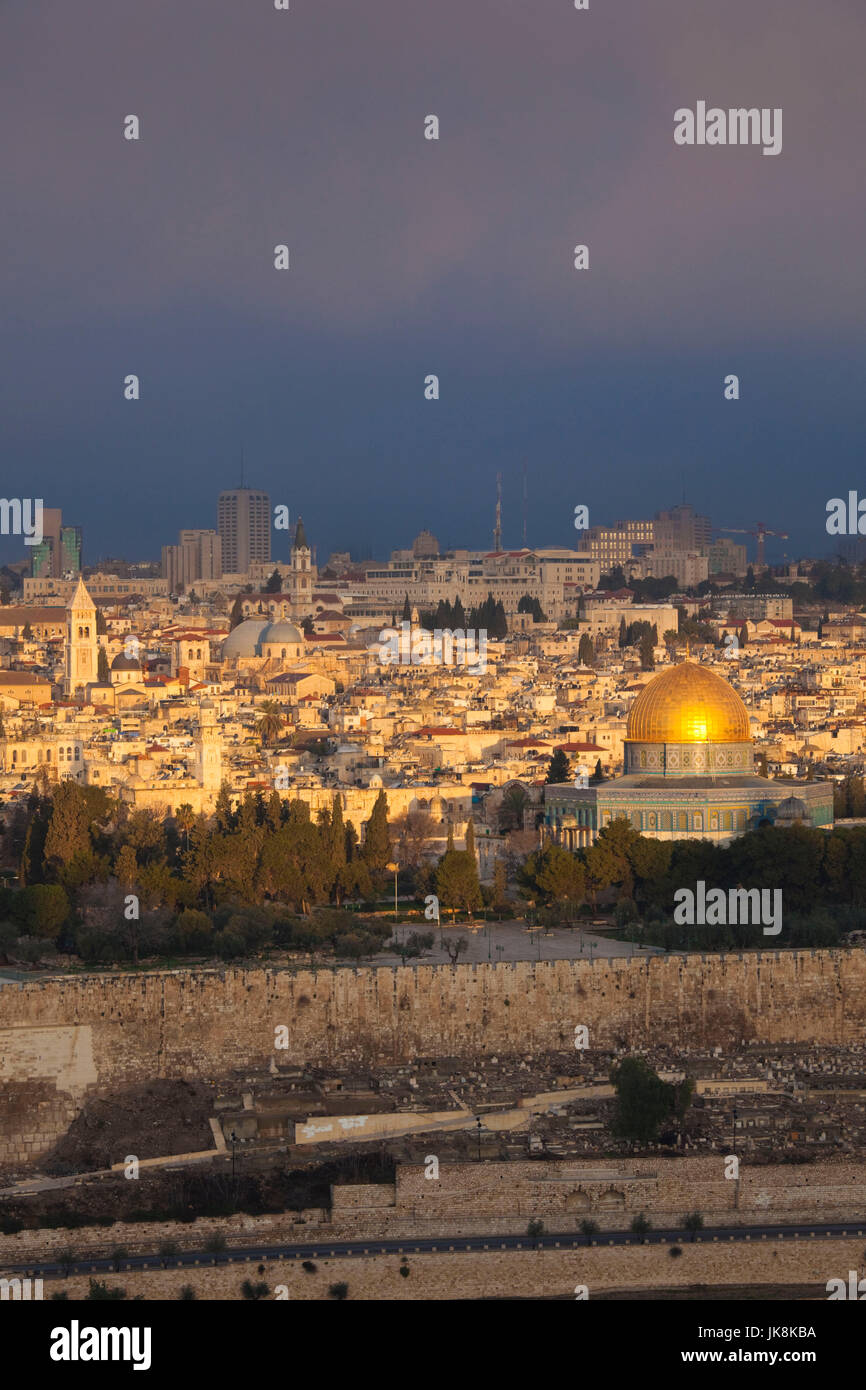 Israel, Jerusalem, elevated city view with Temple Mount and Dome of the ...