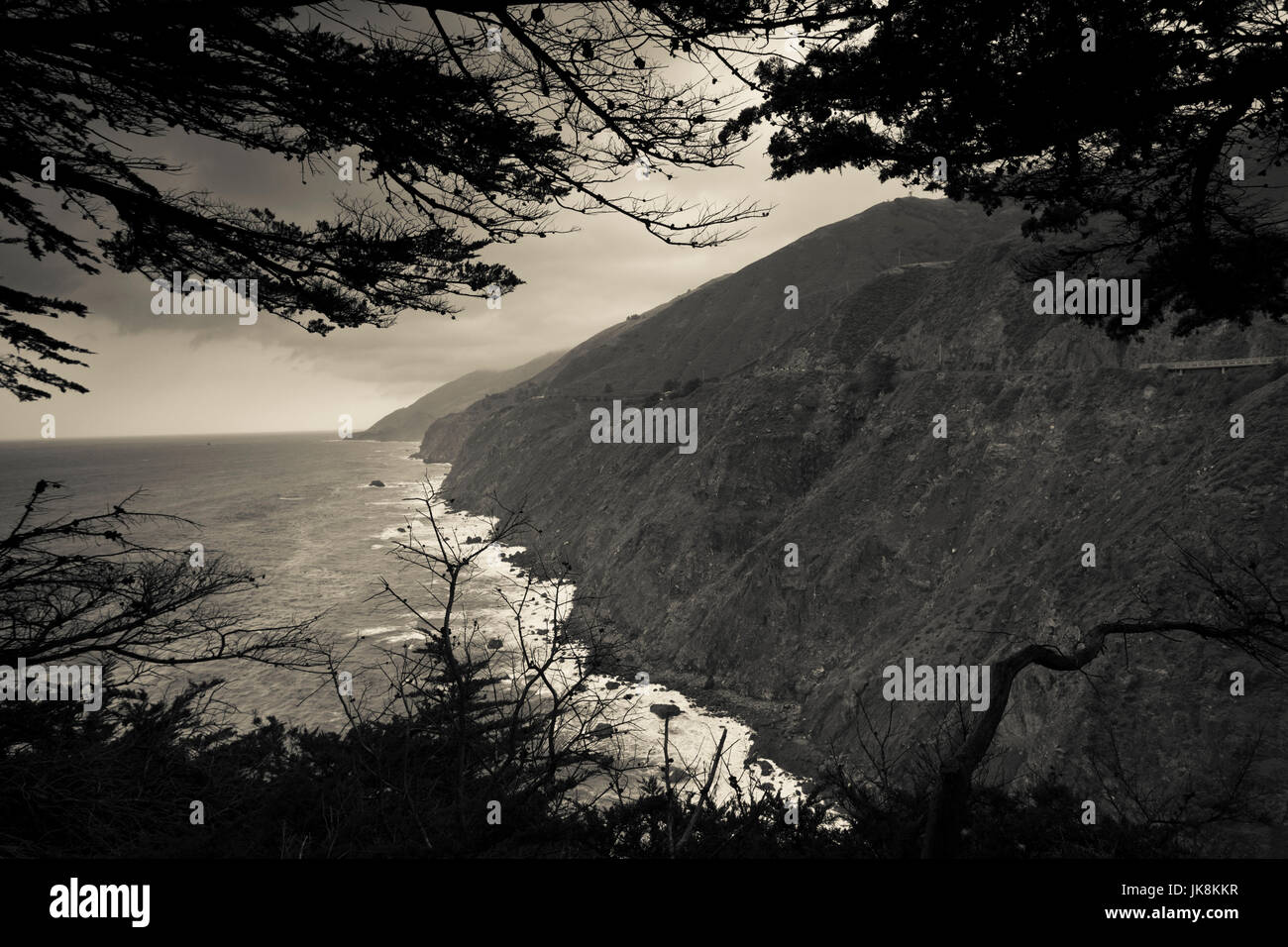 USA, California, Southern California, Ragged Point, winter coastal view ...