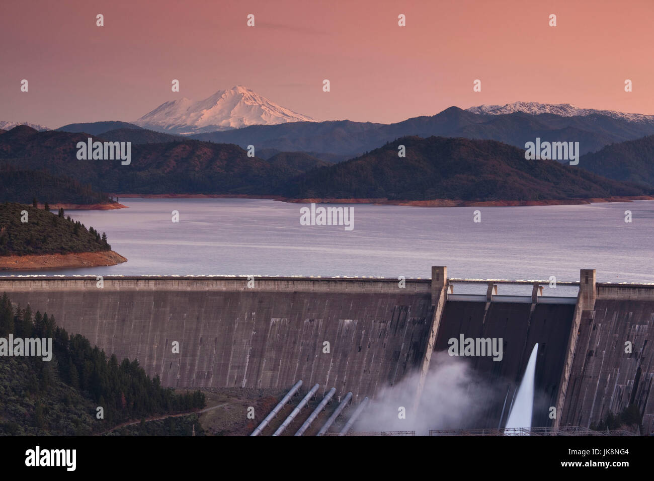 Shasta lake city hi-res stock photography and images - Alamy