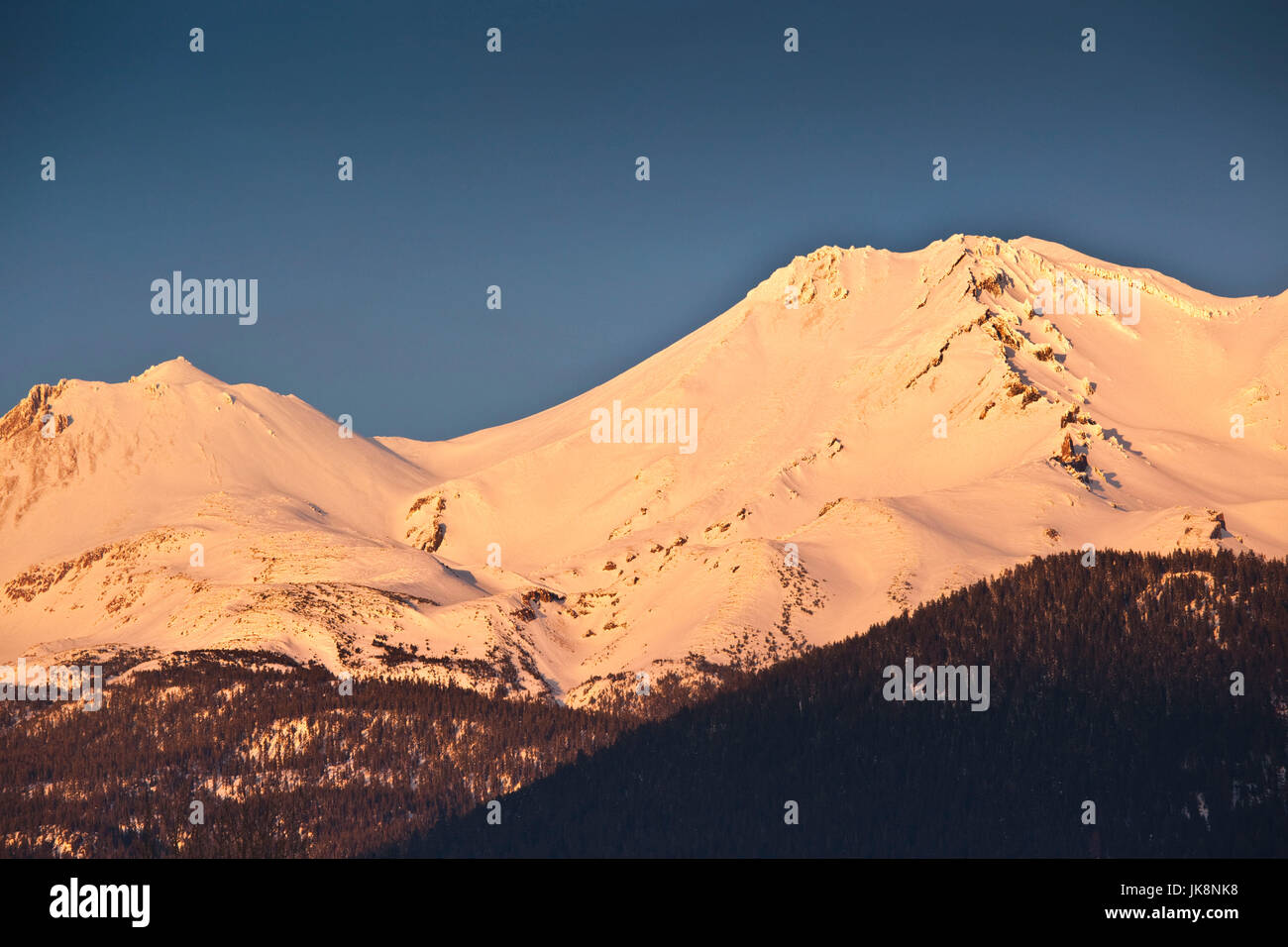 USA, California, Northern California, Northern Mountains, Mount Shasta ...