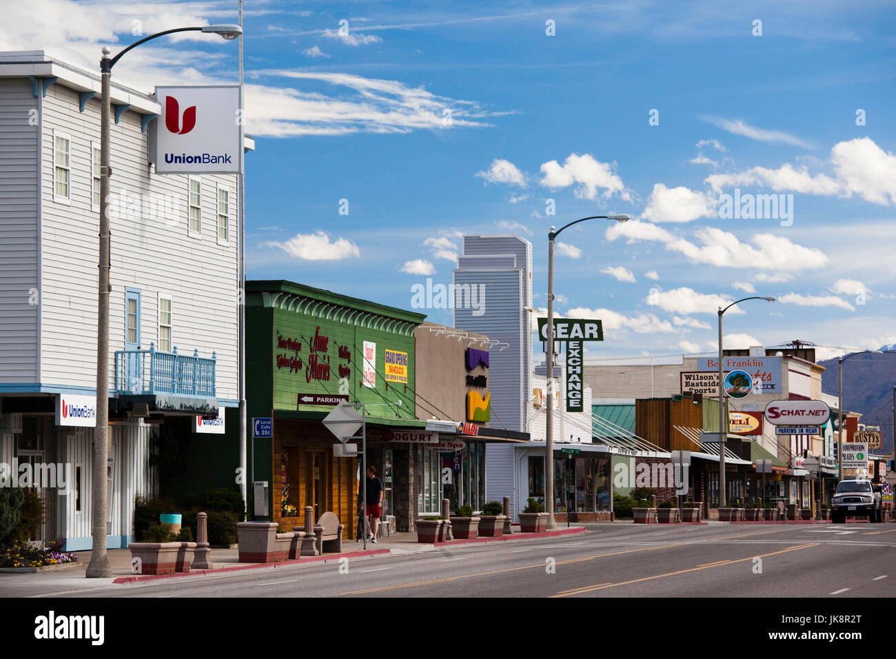 Main street bishop california hi-res stock photography and images - Alamy