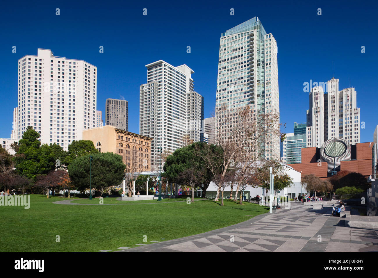 USA, California, San Francisco, SOMA, downtown buildings and San ...