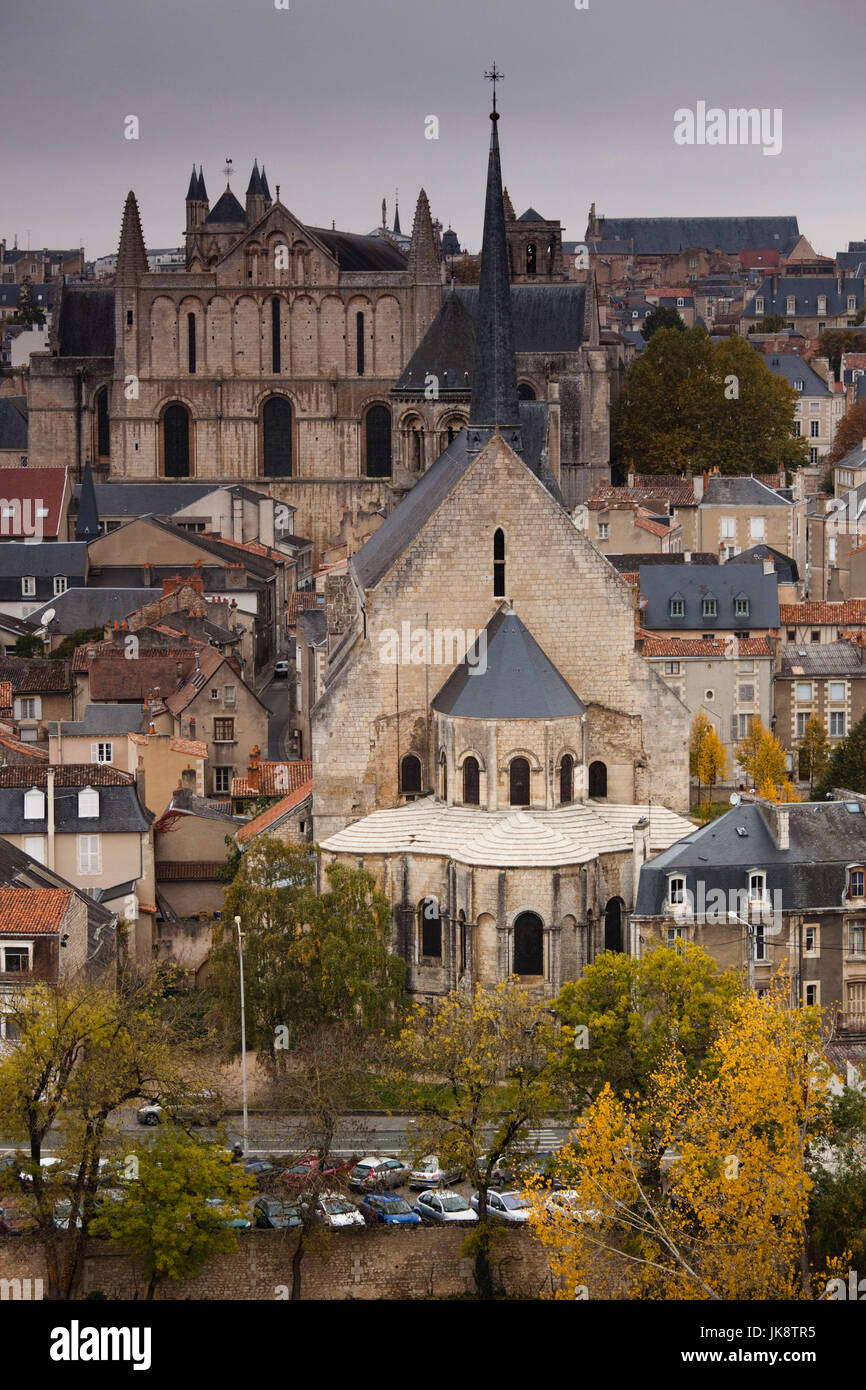 Cathedrale st pierre hi-res stock photography and images - Alamy