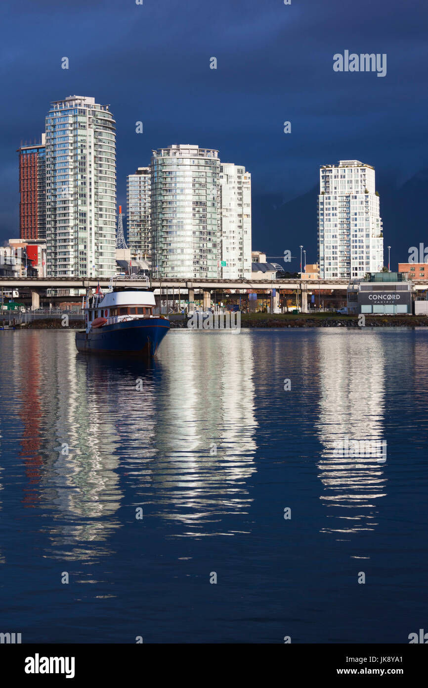 Vancouver buildings hi-res stock photography and images - Alamy