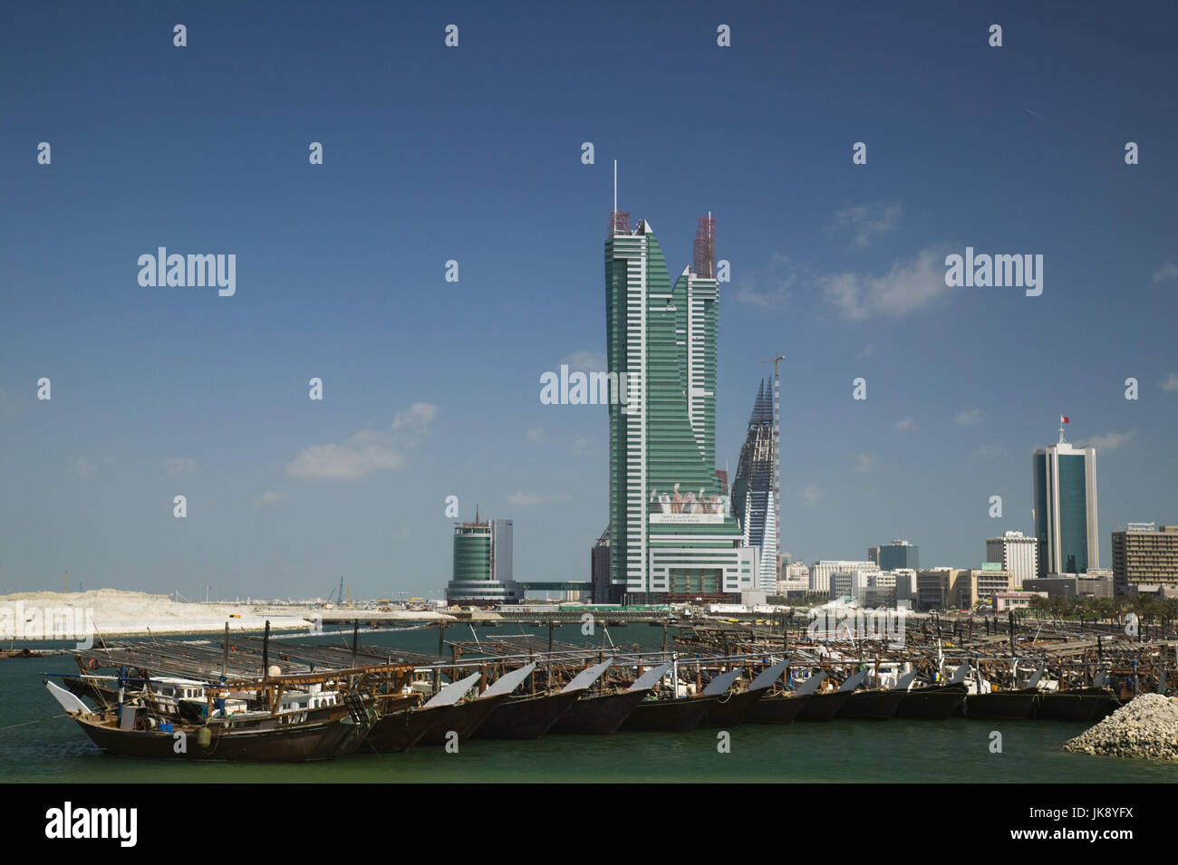 Dhow hafen hi-res stock photography and images - Alamy