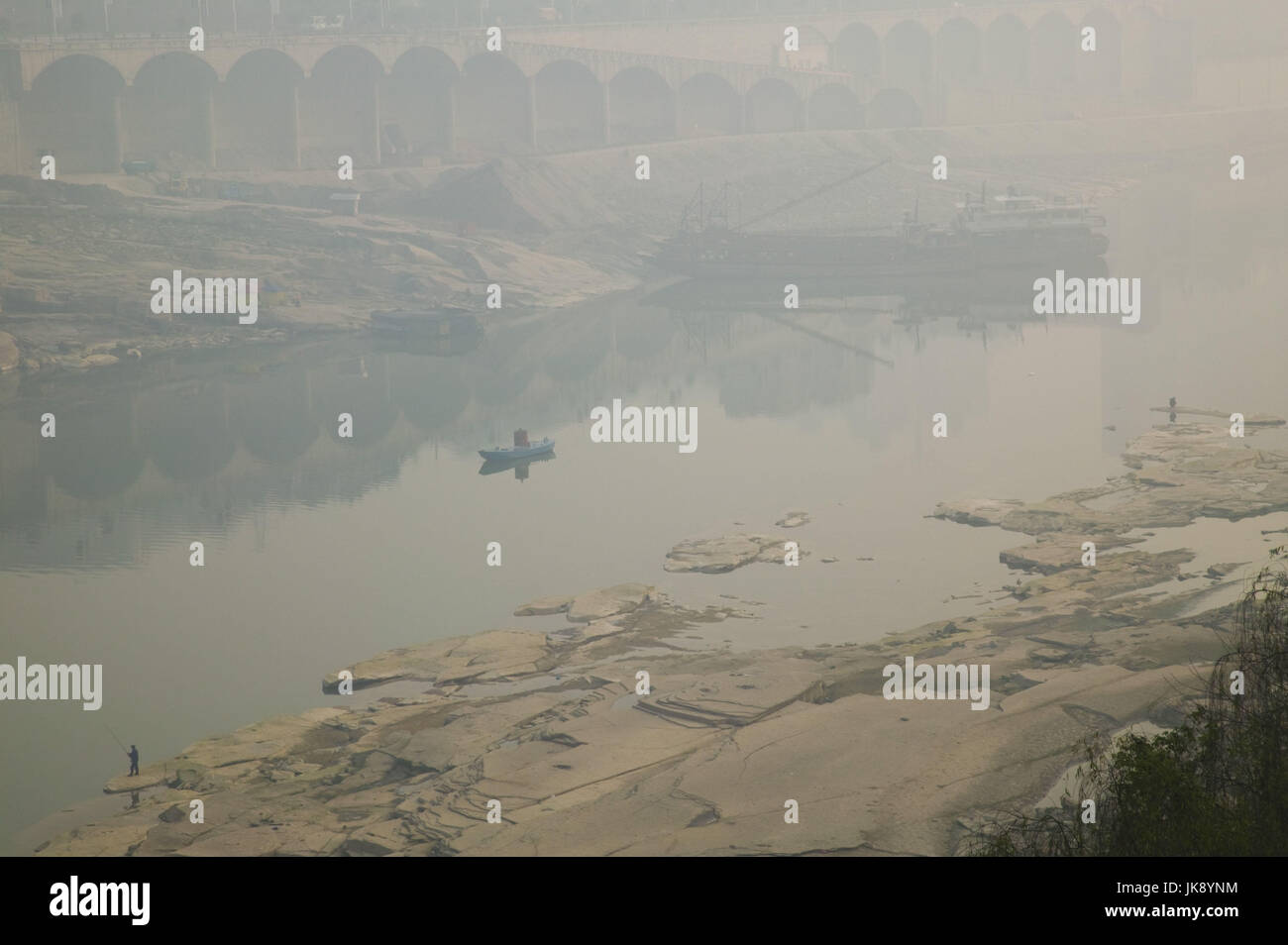China fluss boot hi-res stock photography and images - Alamy