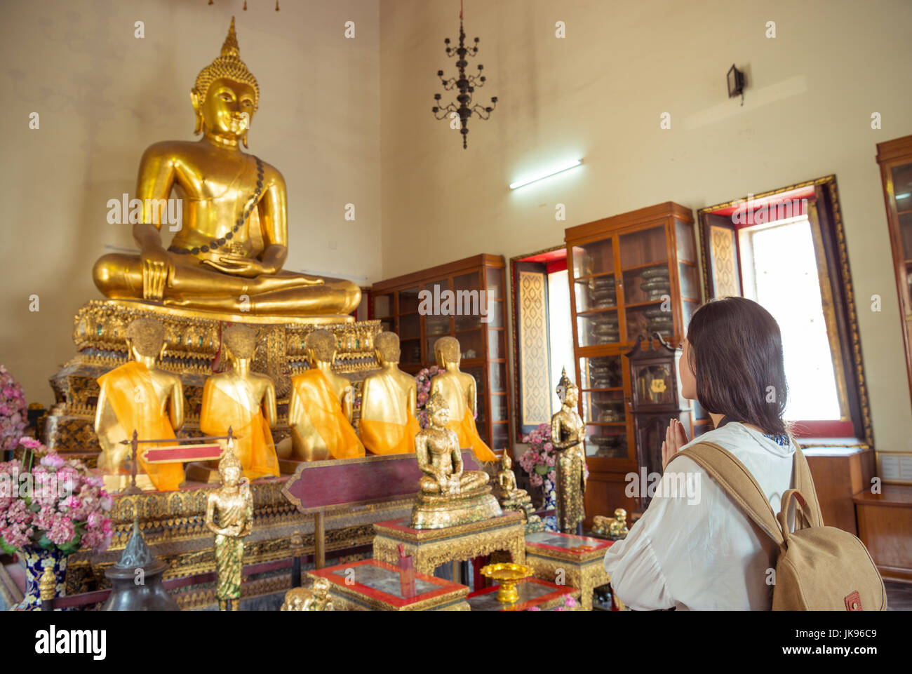 Korean prayer praying asian hi-res stock photography and images - Alamy