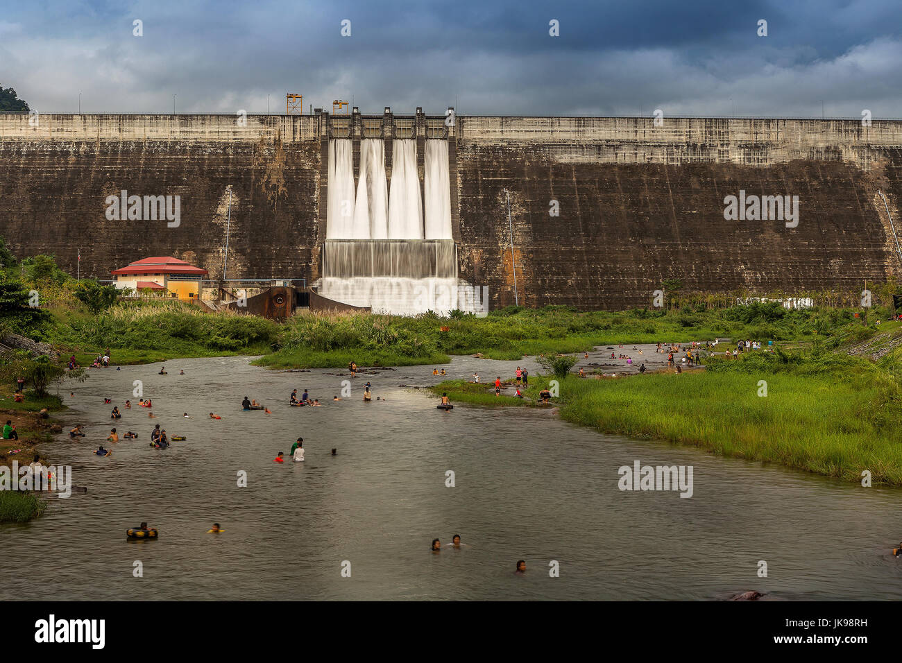 life with a beautiful dam Stock Photo - Alamy