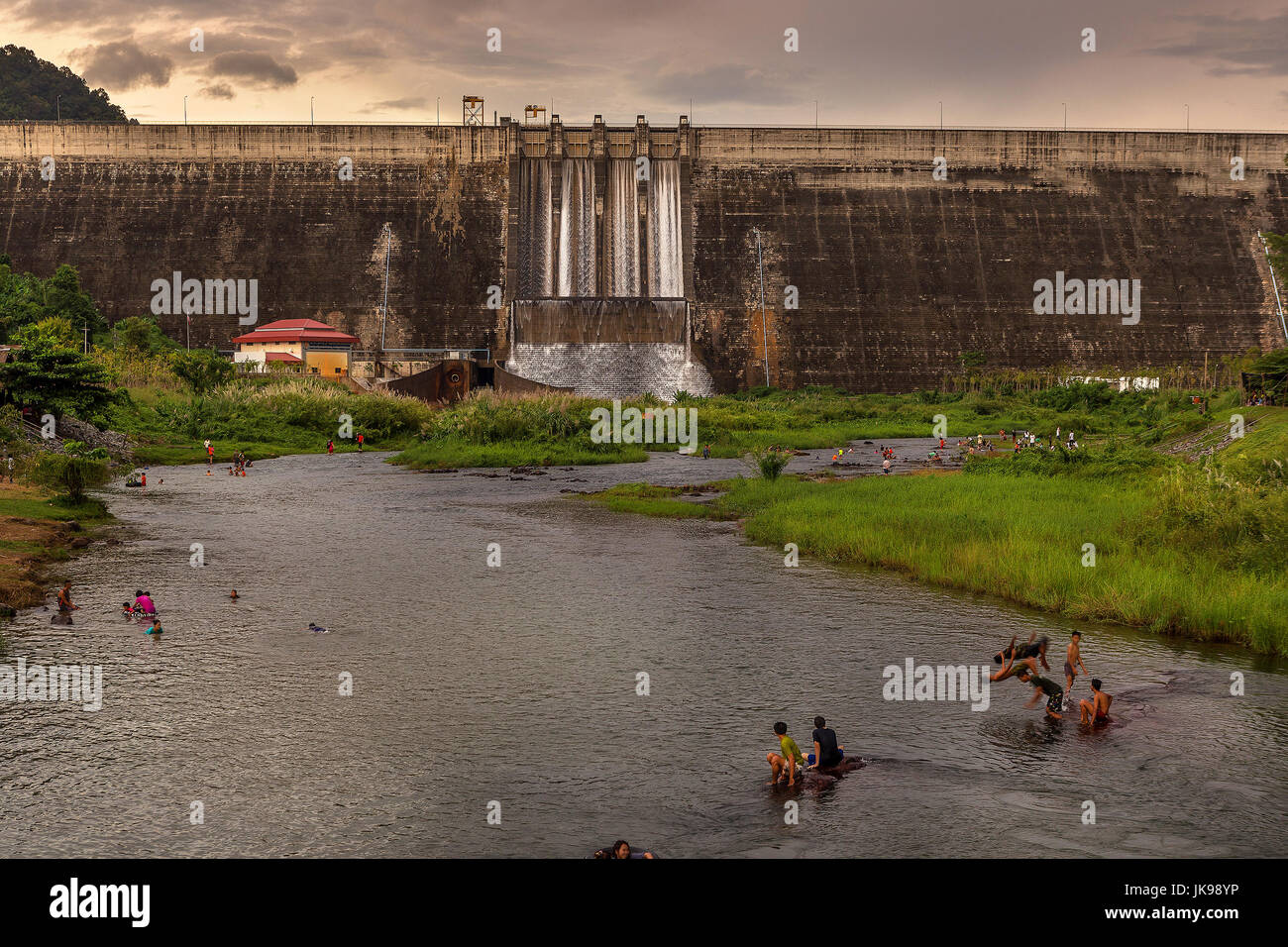 life with a beautiful dam Stock Photo - Alamy