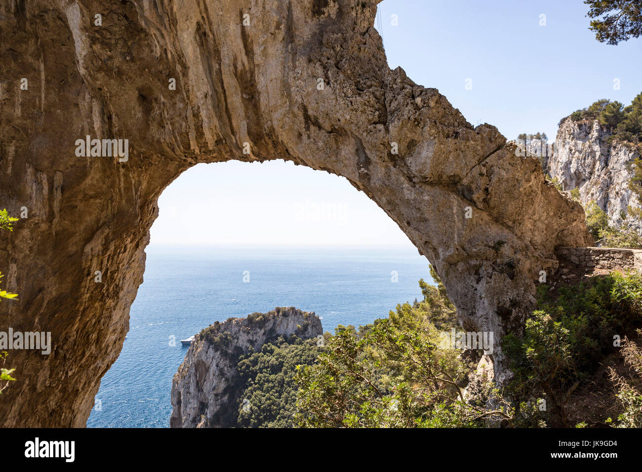Capri arch water hi-res stock photography and images - Alamy