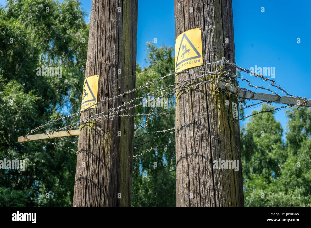 Overhead Cables Warning Sign High Resolution Stock Photography and ...