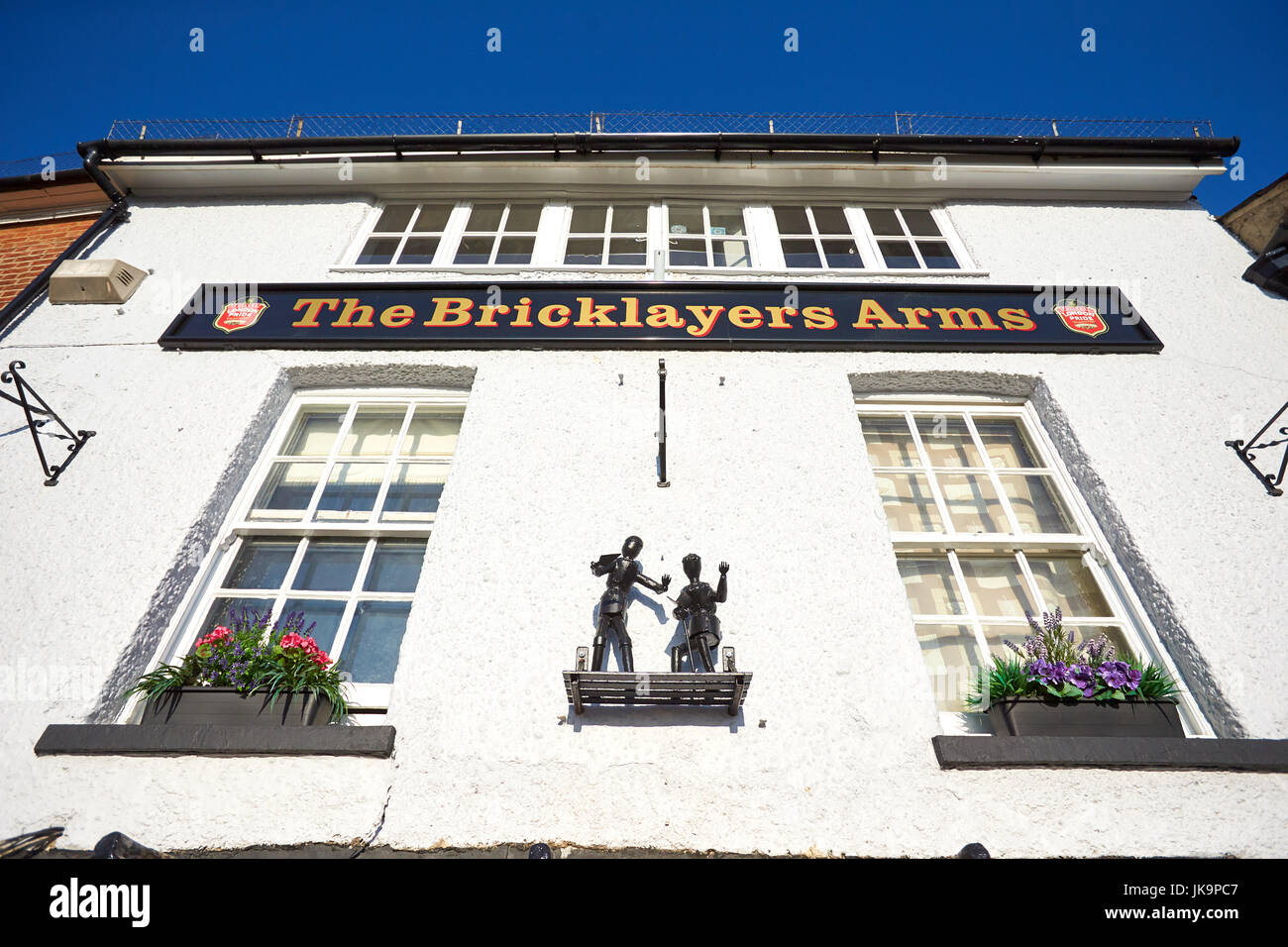 General view of the Bricklayers Arms in Aylesbury Stock Photo - Alamy
