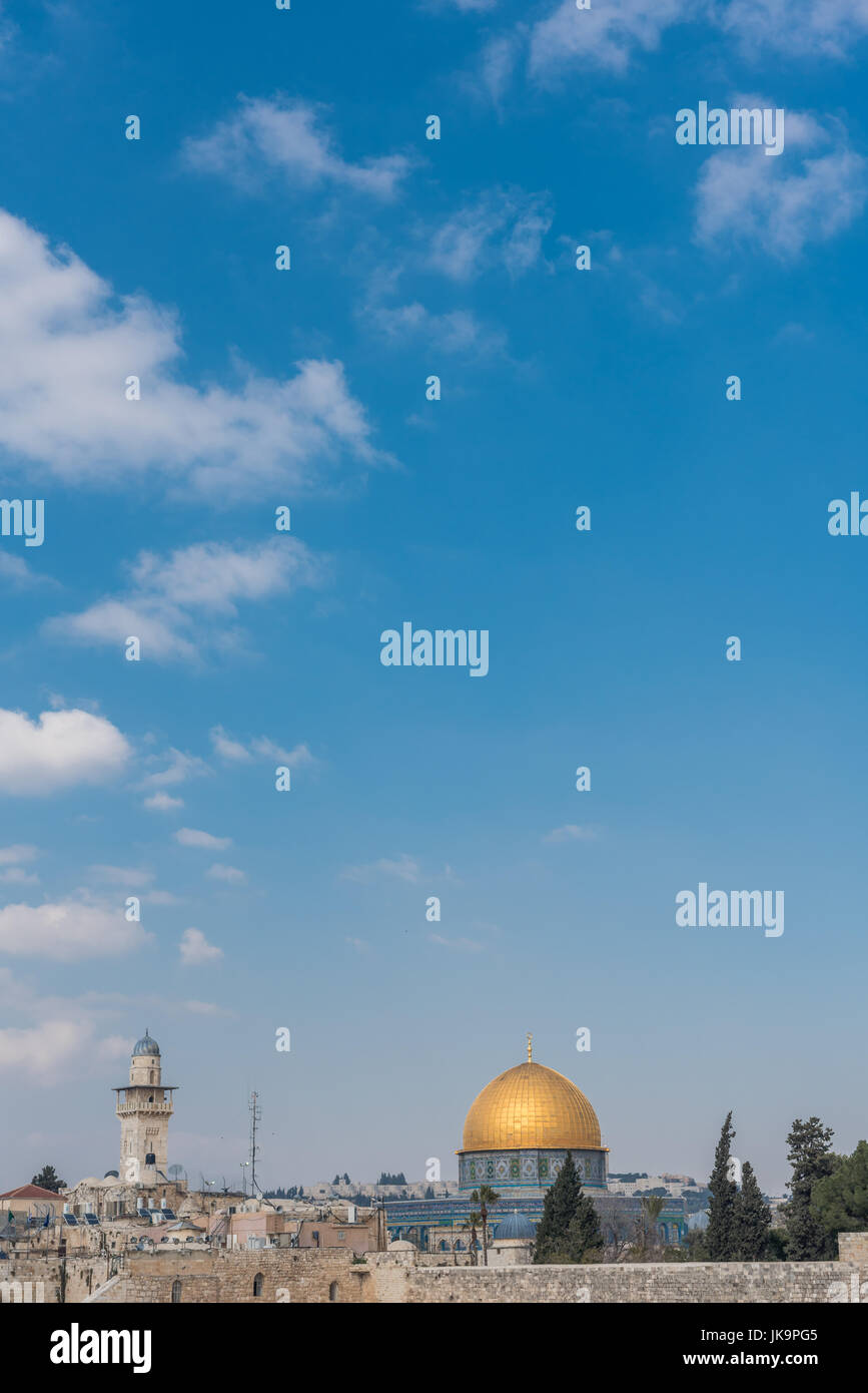 Jerusalem center hi-res stock photography and images - Alamy