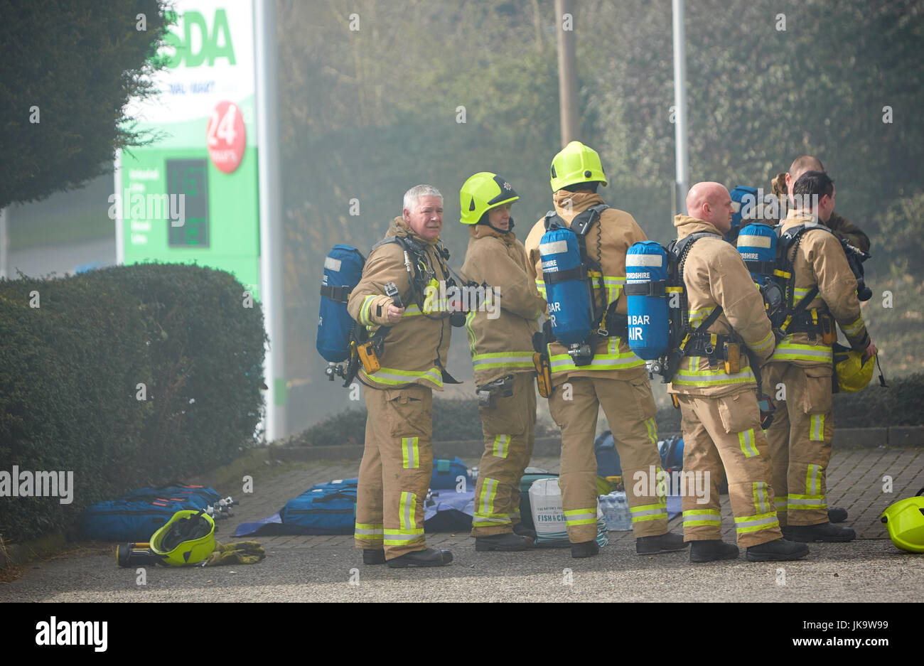 Asda supermarket fire hi-res stock photography and images - Alamy