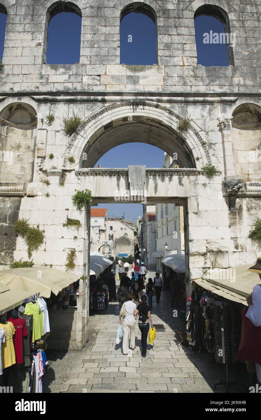Kroatien, Split, Altstadt, Silbernes Tor, Souvenirgeschäfte, Touristen ...