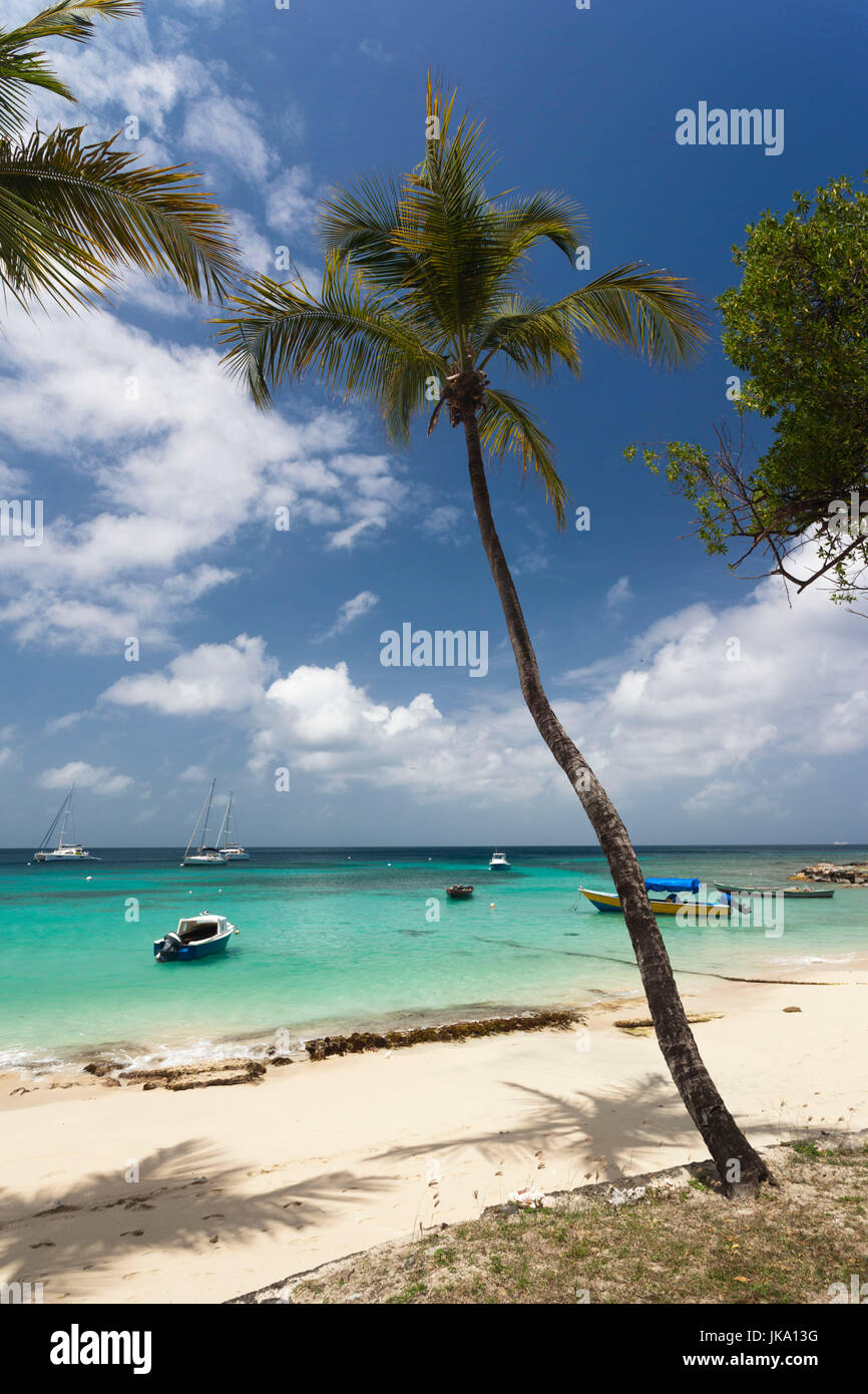 St. Vincent and the Grenadines, Mustique, Britannia Bay, boats Stock ...
