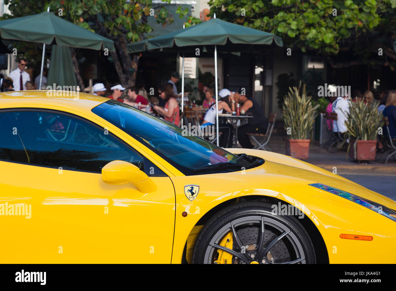 South Beach Miami Ocean Drive Ferrari S Cars At Ocean Drive In South