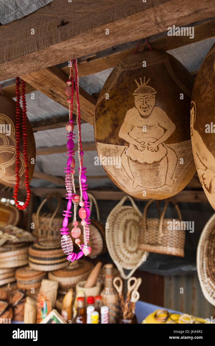 Kalinago arts and crafts hi-res stock photography and images - Alamy