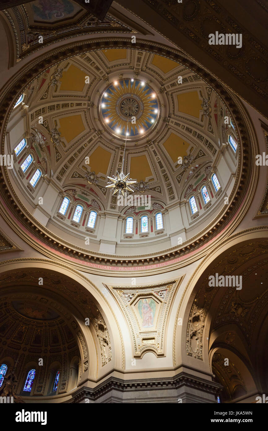 USA, Minnesota, Minneapolis, St. Paul, Cathedral of St. Paul, interior ...