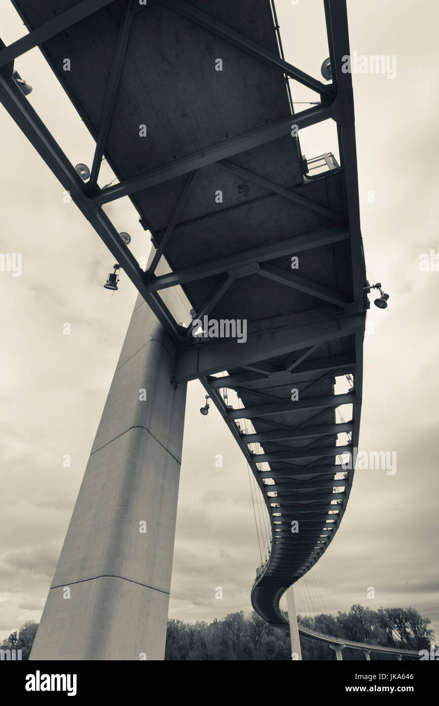 Omaha nebraska bob kerrey bridge hi-res stock photography and images ...