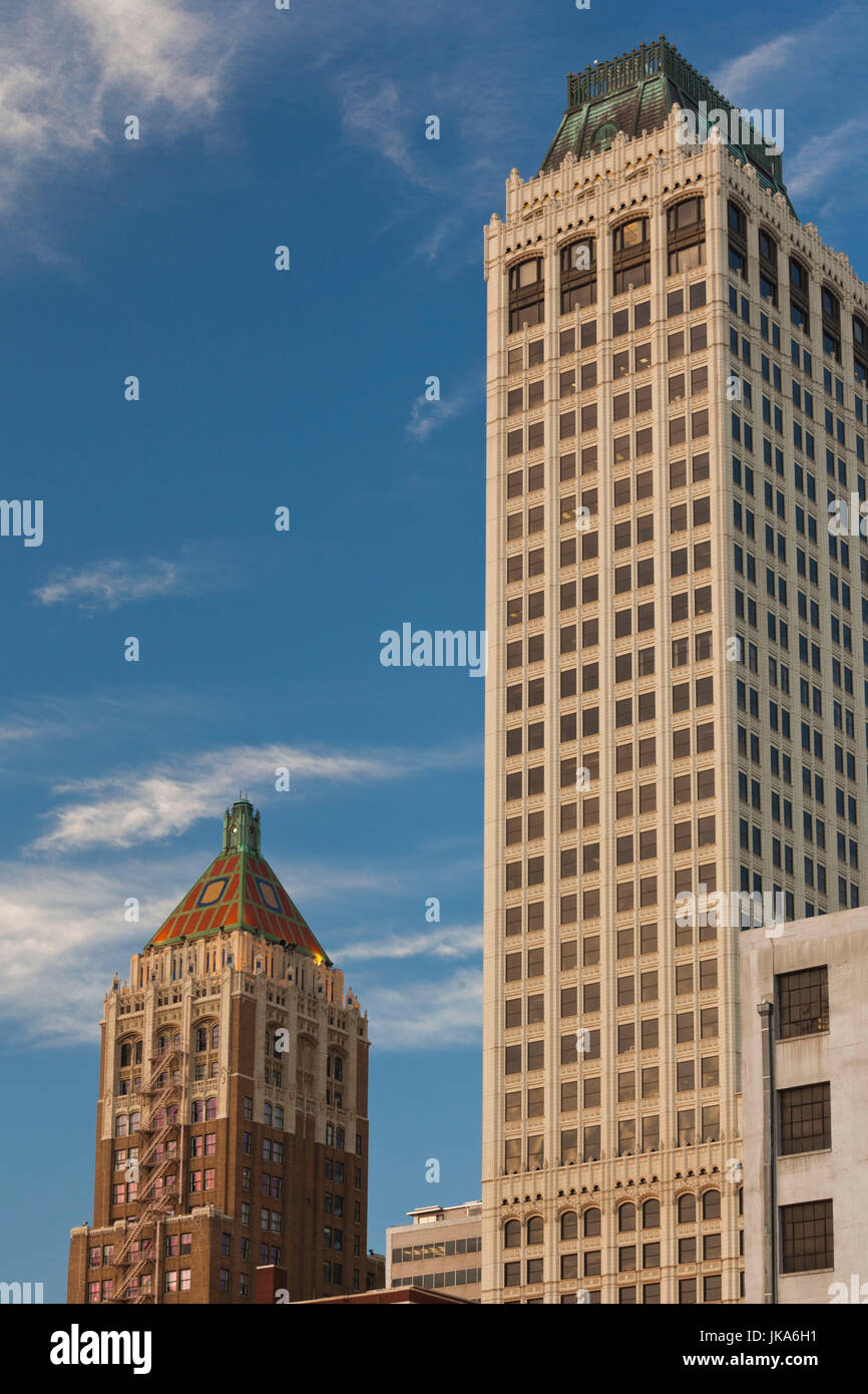 Old High Rise Building Stock Photos & Old High Rise Building Stock ...