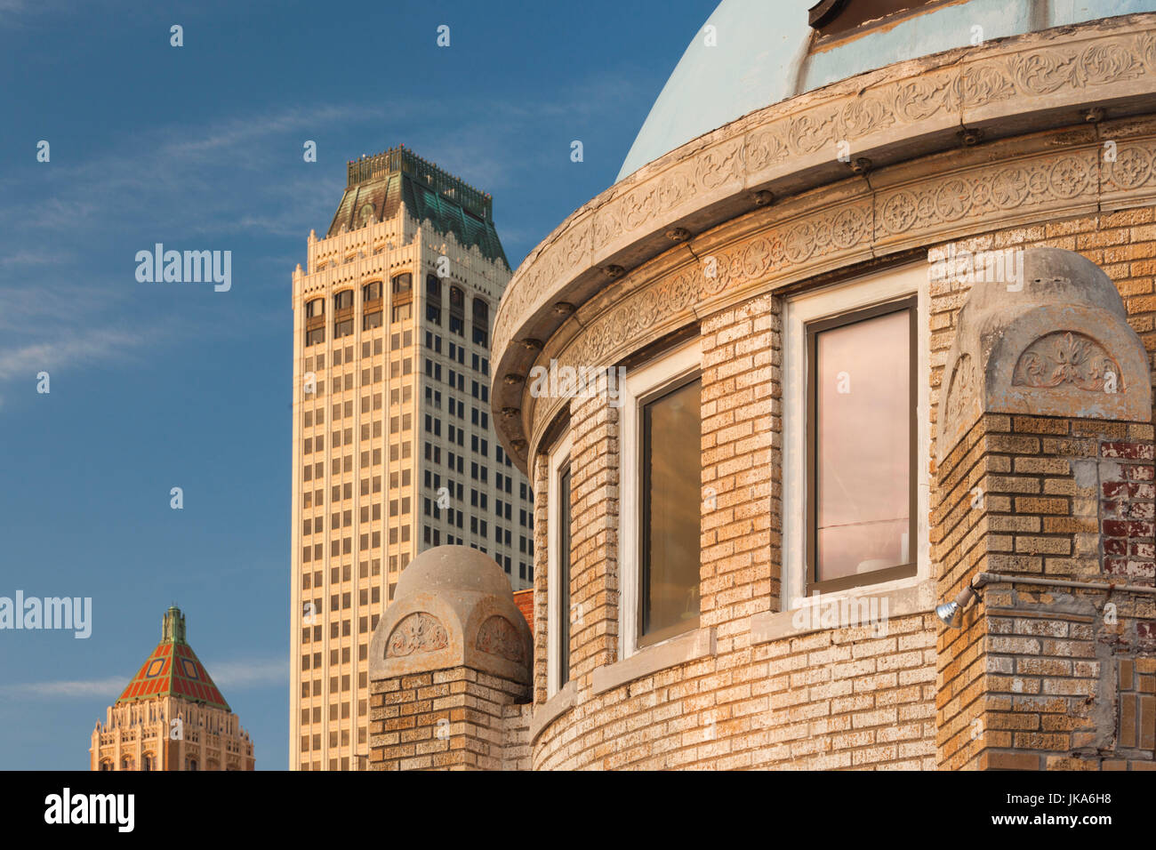 Tulsa building hi-res stock photography and images - Alamy