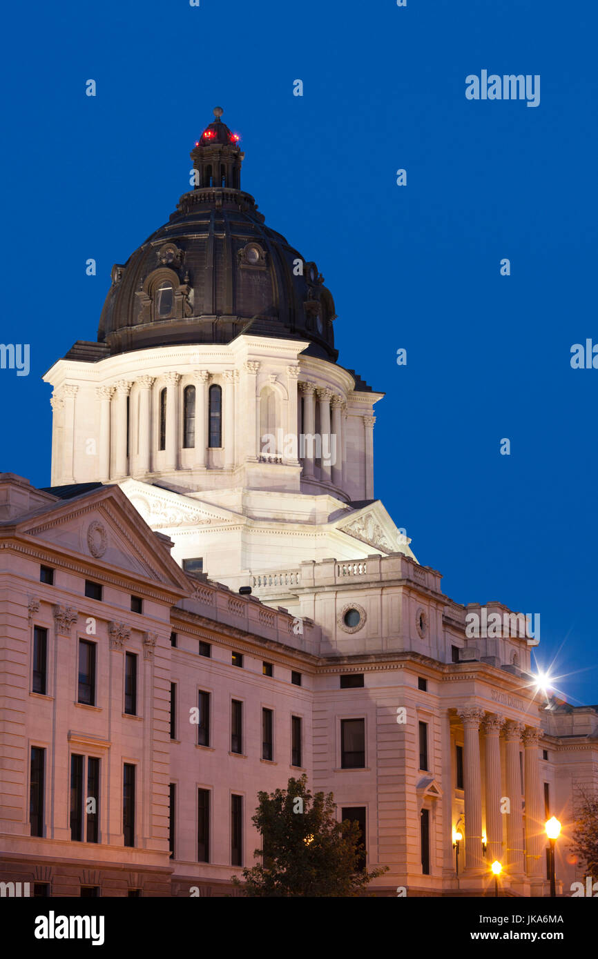 USA, South Dakota, Pierre, South Dakota State Capitol, exterior, dusk ...