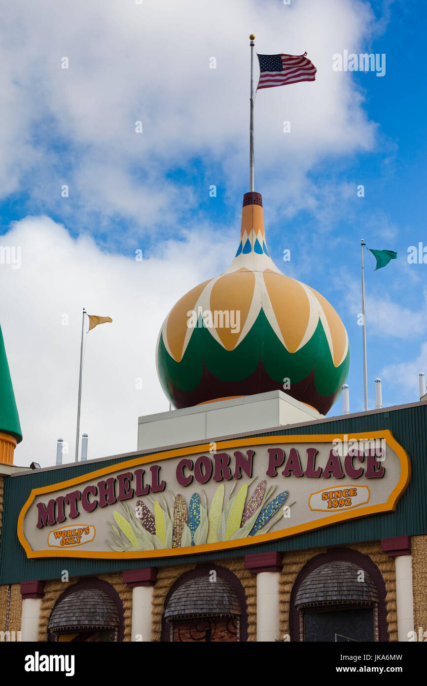 USA, South Dakota, Mitchell, Mitchell Corn Palace, buildling exterior ...