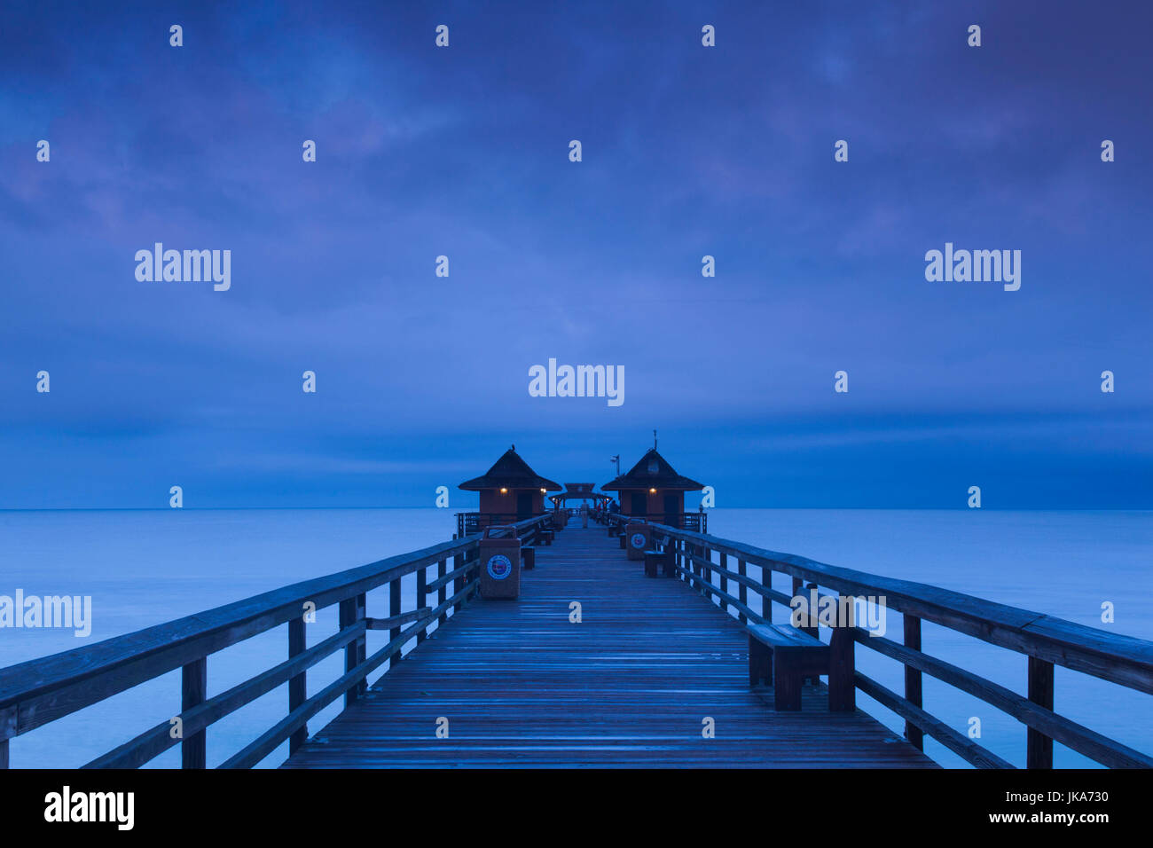 USA, Florida, Gulf Coast, Naples, Naples Pier, dawn Stock Photo - Alamy