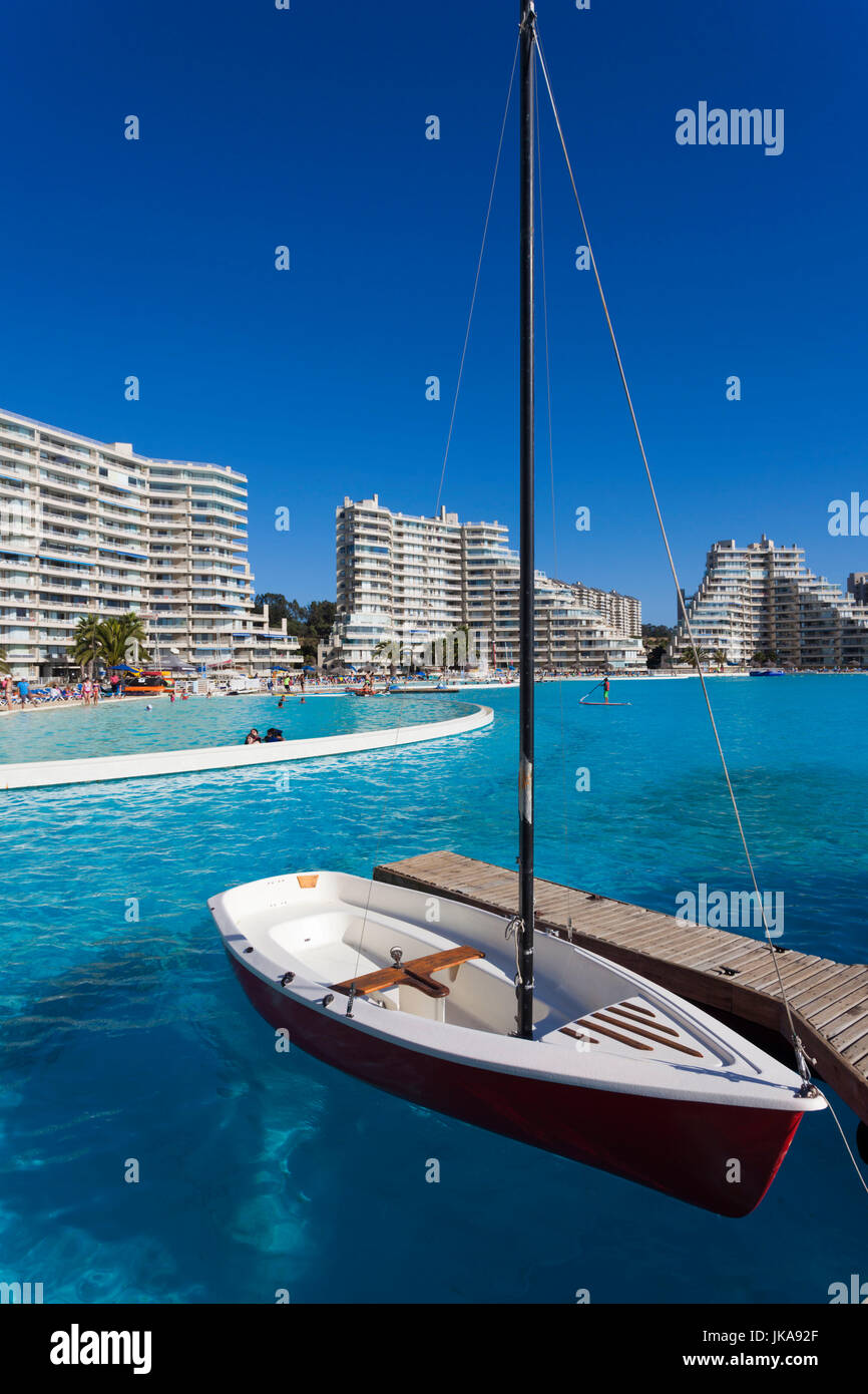 Chile, Algarrobo, San Alfonso del Mar, World's largest man-made pool ...