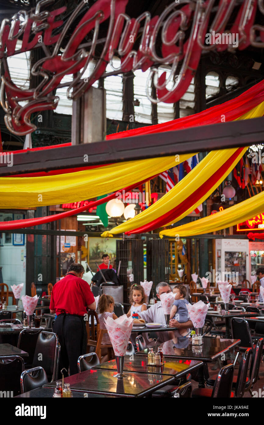 Mercado interior hi-res stock photography and images - Alamy