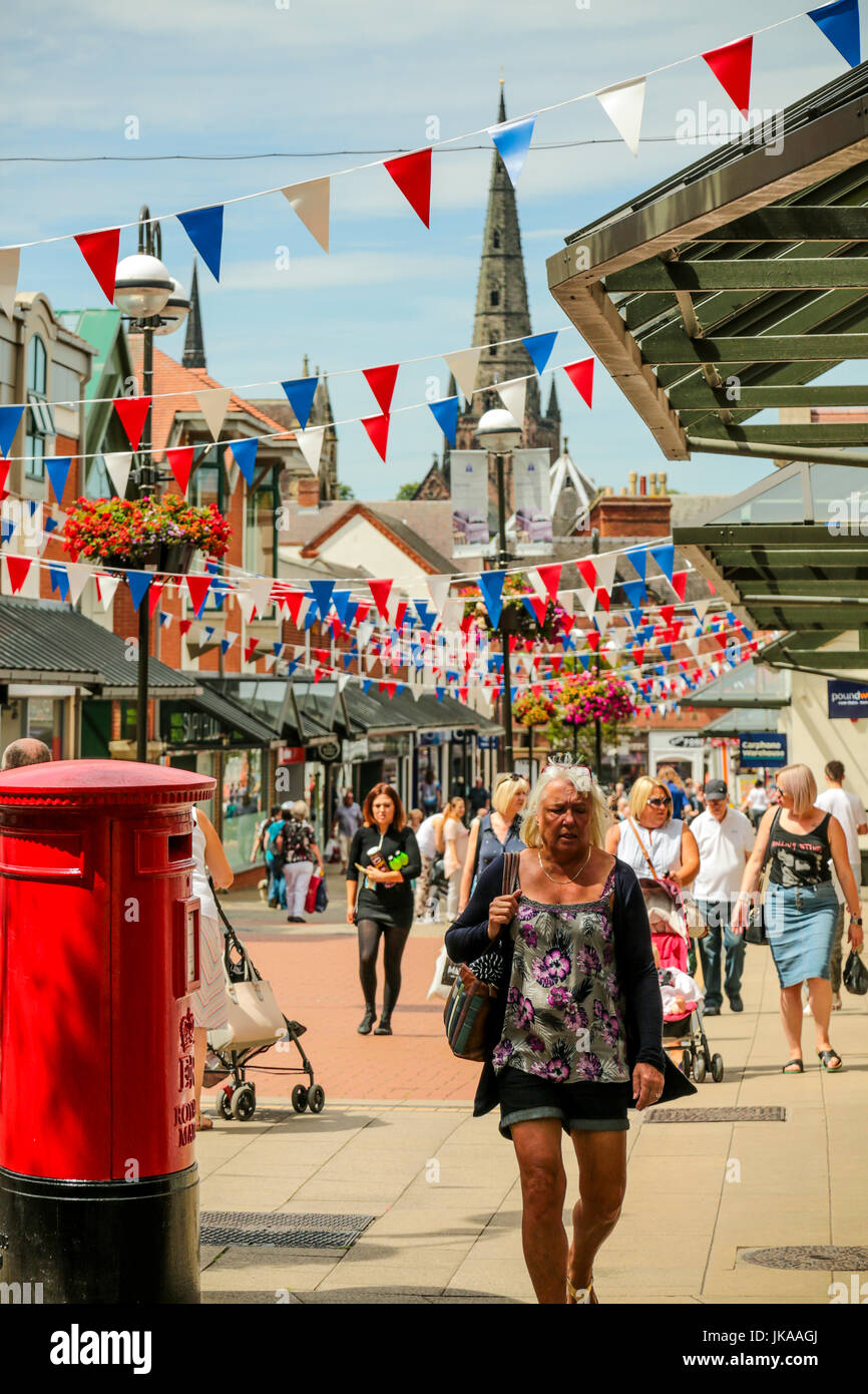 Shopping lichfield staffordshire hi-res stock photography and images ...