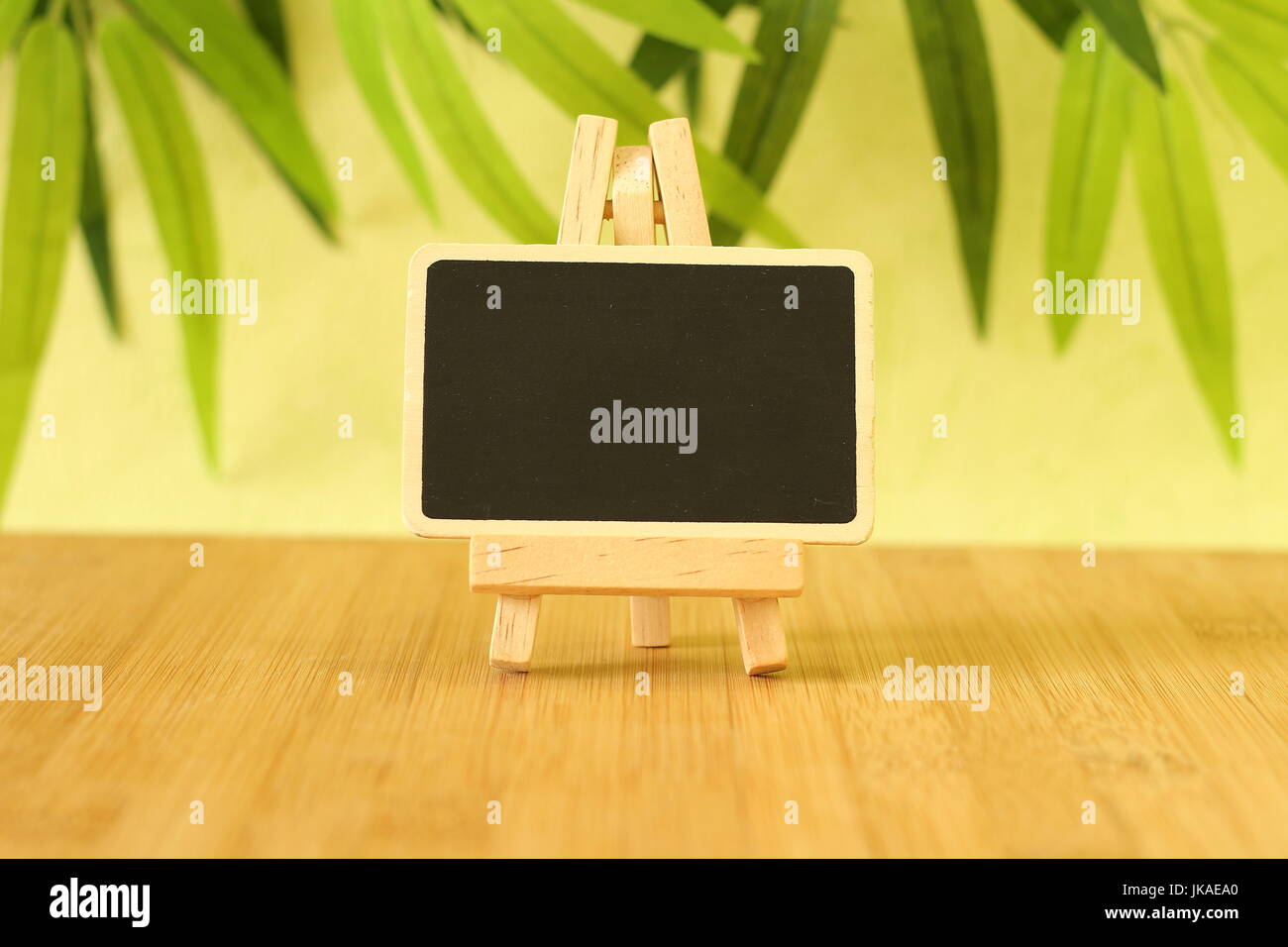 Empty message board hi-res stock photography and images - Alamy