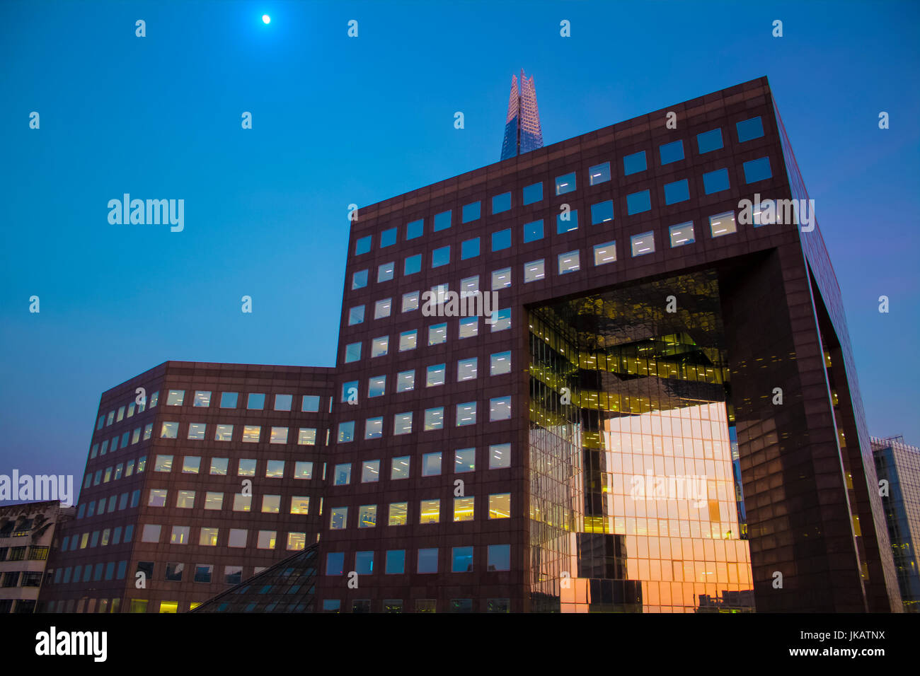 Magnificent building in London, near London bridge Stock Photo - Alamy