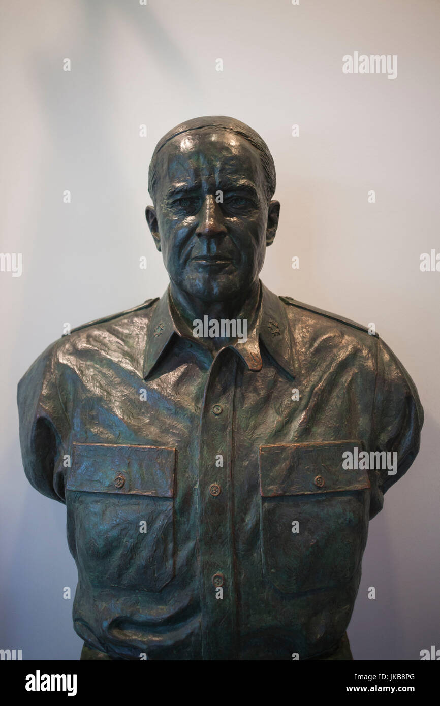 Memorial to us general douglas macarthur hi-res stock photography and ...