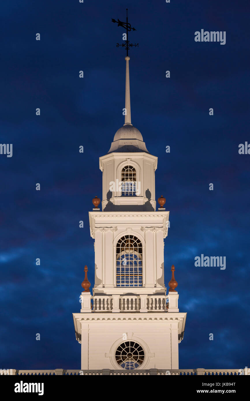 USA, Delaware, Dover, Legislative Hall, Delaware State House, dawn ...