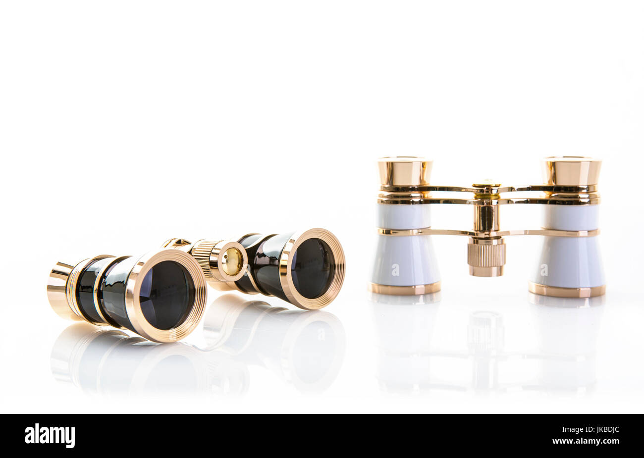 Opera glasses hi-res stock photography and images - Alamy