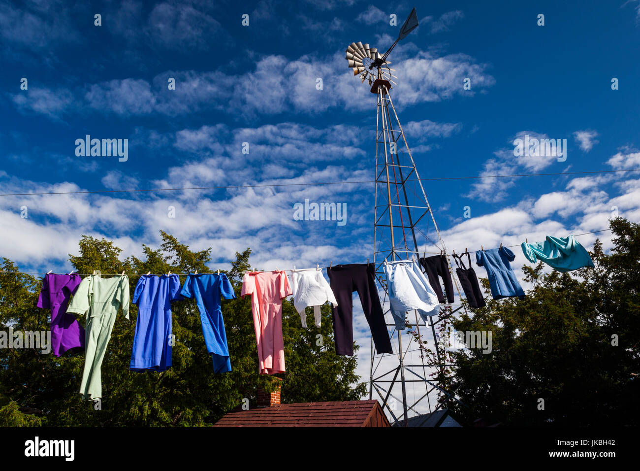 Amish laundry hi-res stock photography and images - Alamy