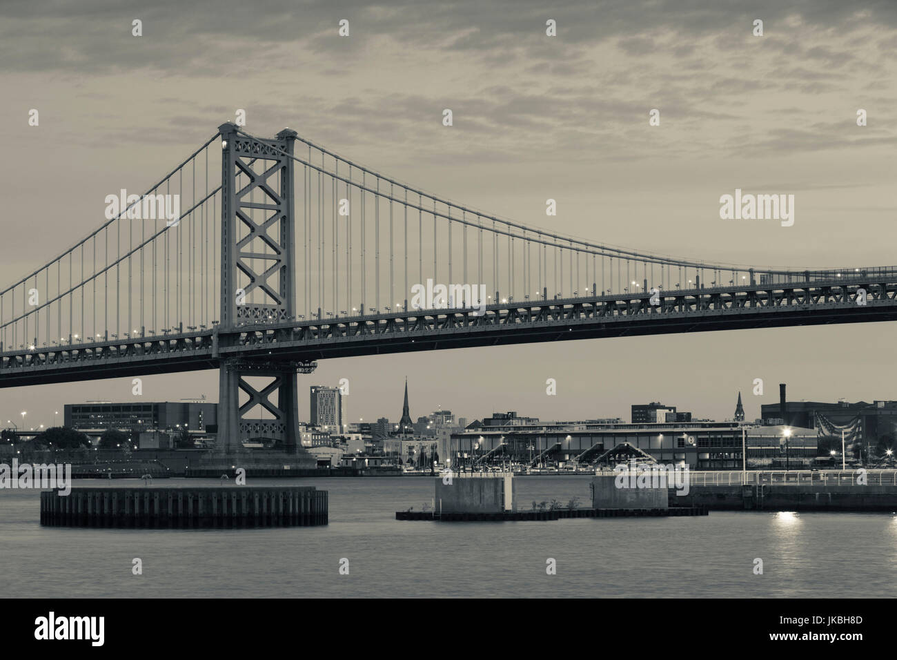 USA, Pennsylvania, Philadelphia, Benjamin Franklin Bridge on the ...