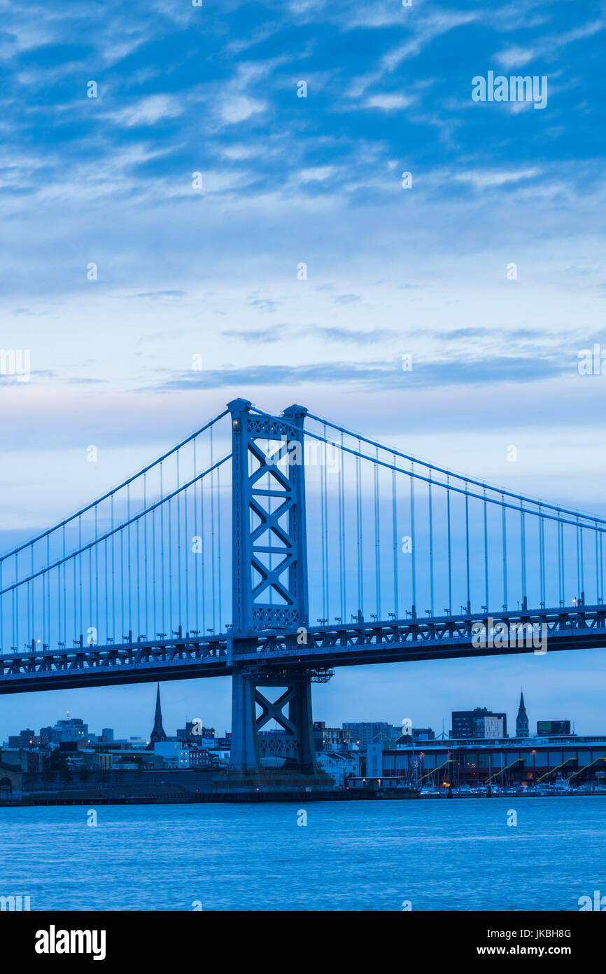 USA, Pennsylvania, Philadelphia, Benjamin Franklin Bridge on the ...