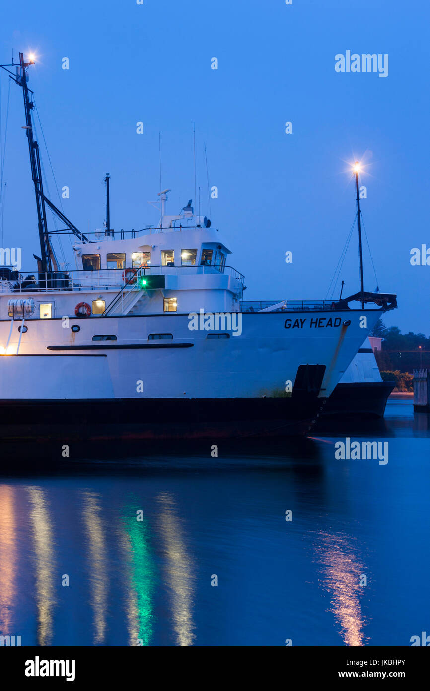 USA, Massachusetts, Cape Cod, Hyannis, Hyannis Inner Harbor, ferries ...