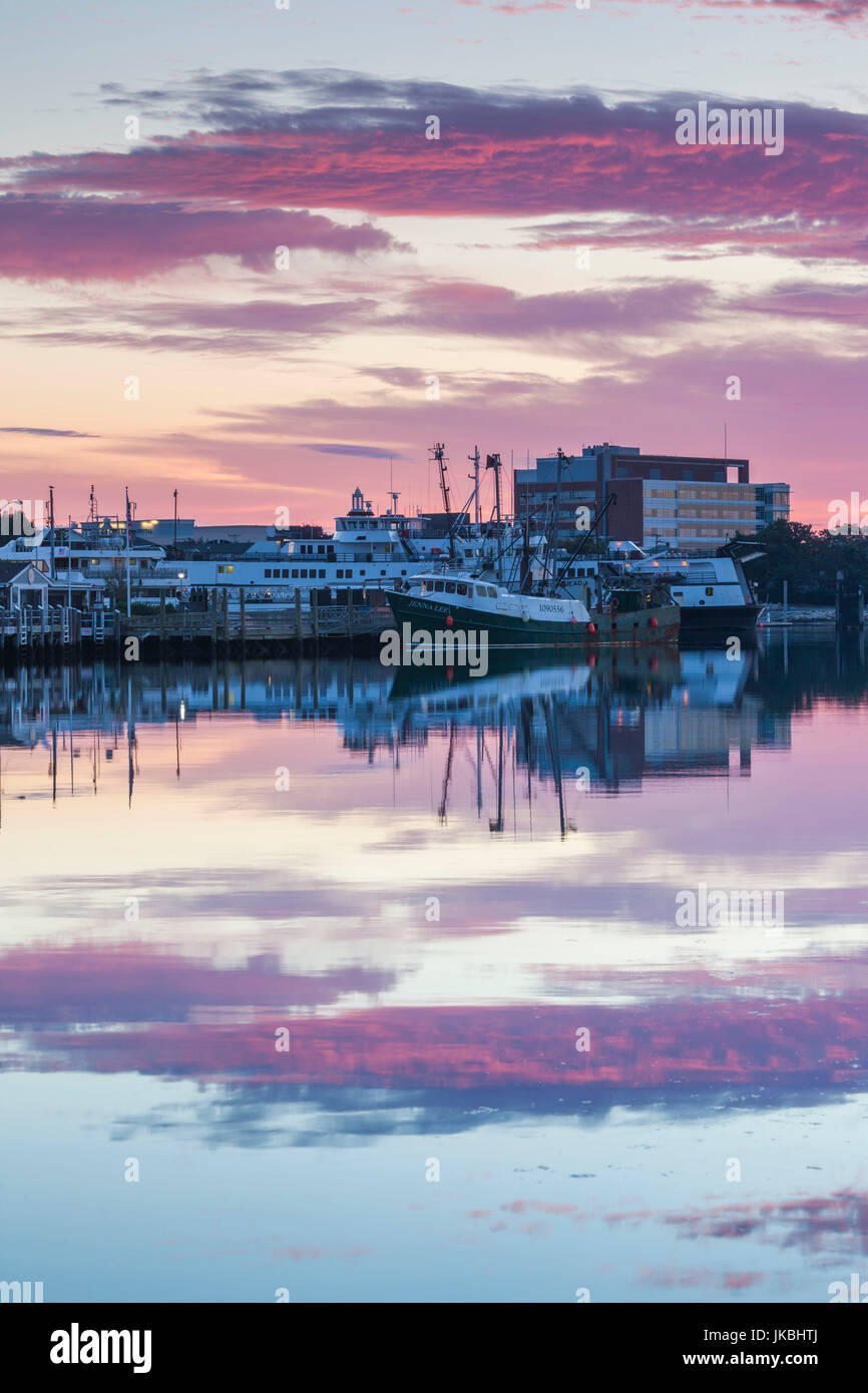 USA, Massachusetts, Cape Cod, Hyannis, Hyannis Inner Harbor, Dawn Stock ...