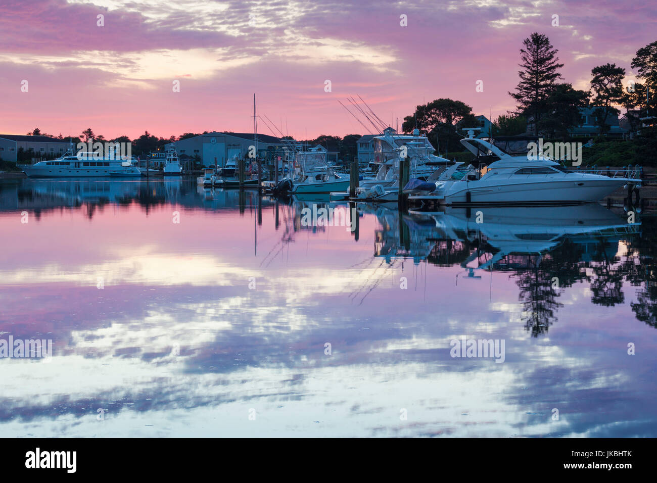 USA, Massachusetts, Cape Cod, Hyannis, Hyannis Inner Harbor, Dawn Stock ...
