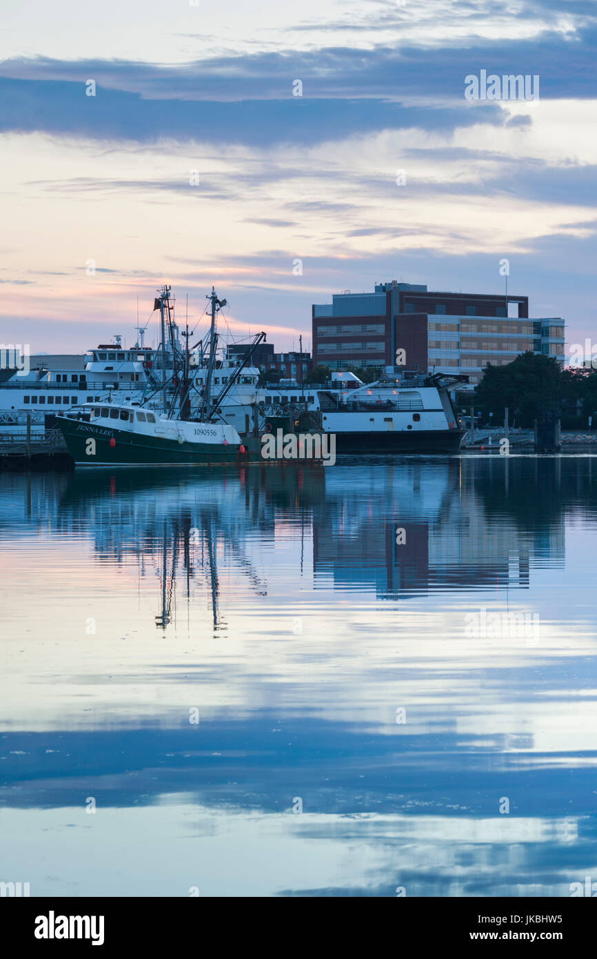 USA, Massachusetts, Cape Cod, Hyannis, Hyannis Inner Harbor, Dawn Stock ...
