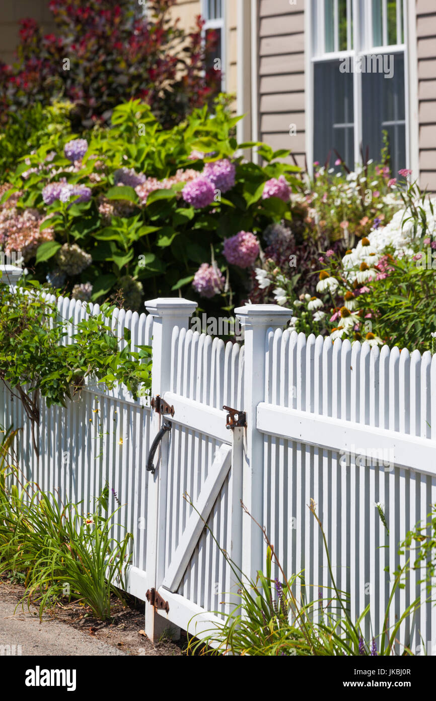 End gate hi-res stock photography and images - Alamy