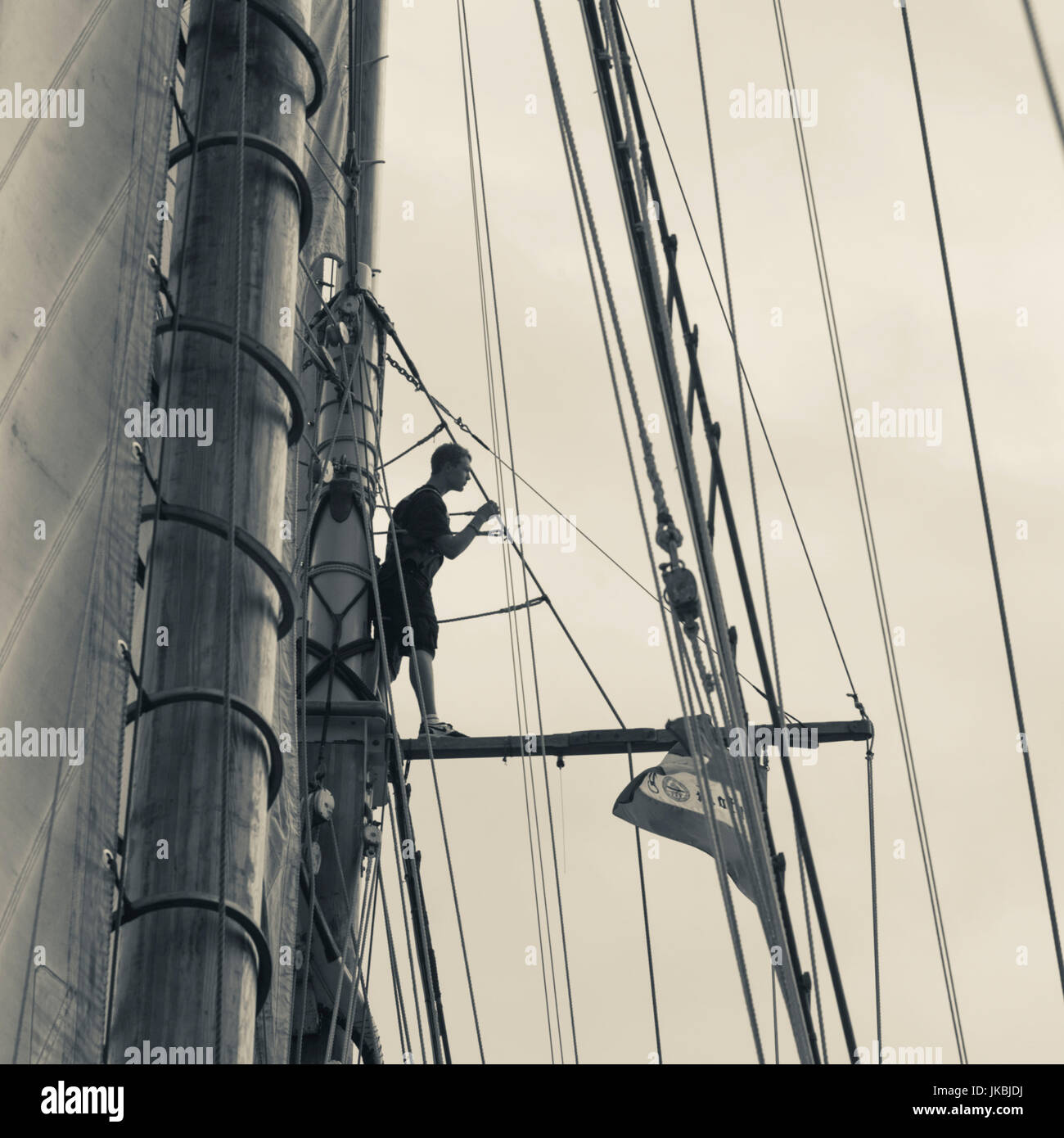 Ship lookout hi-res stock photography and images - Alamy