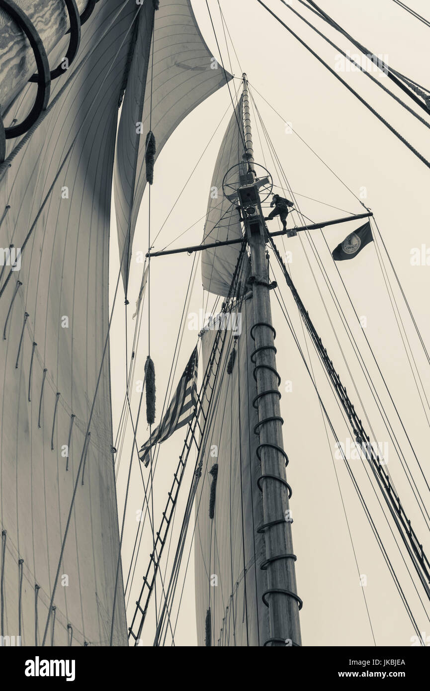 Ship lookout hi-res stock photography and images - Alamy